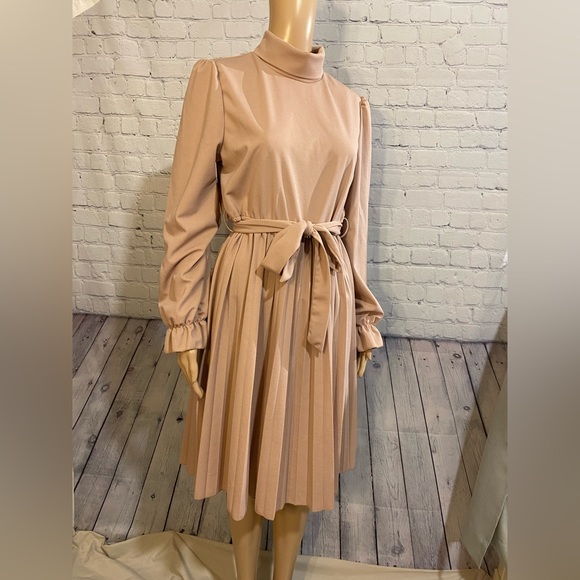 No Brand | Dresses | Vintage Champagne Colored 96s 1970s Pleated Dress ...